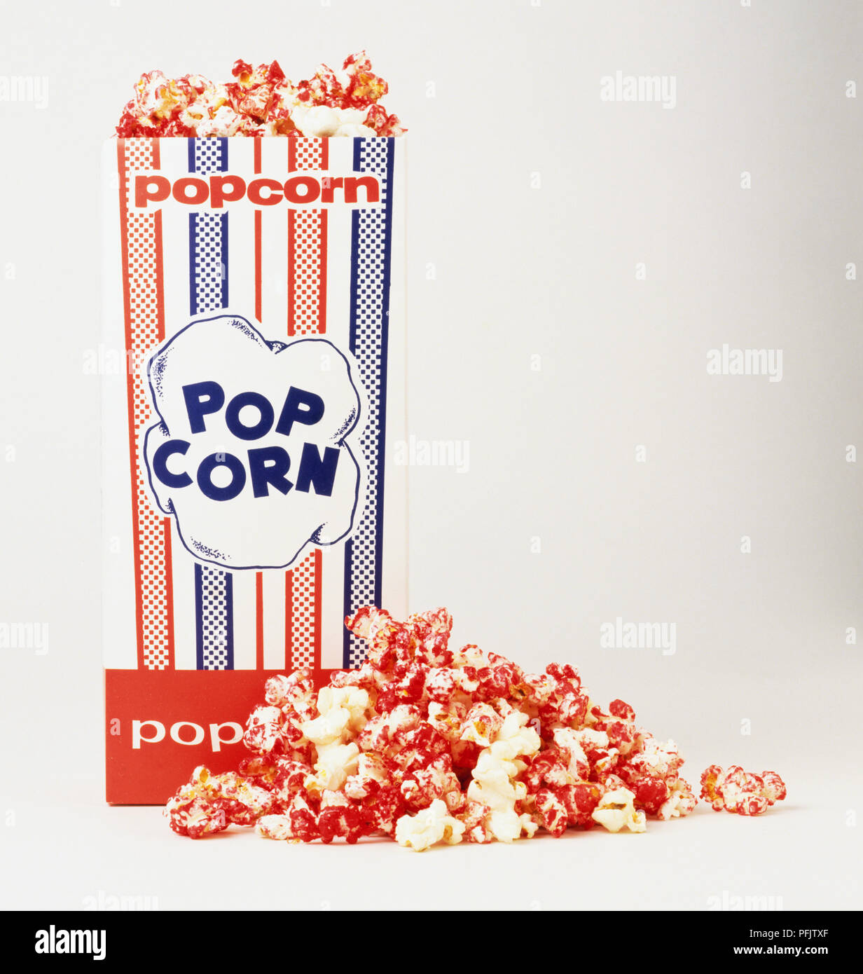 Carton of candied popcorn Stock Photo - Alamy