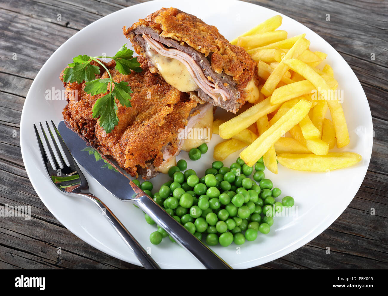 Cordon blue hi-res stock photography and images - Alamy