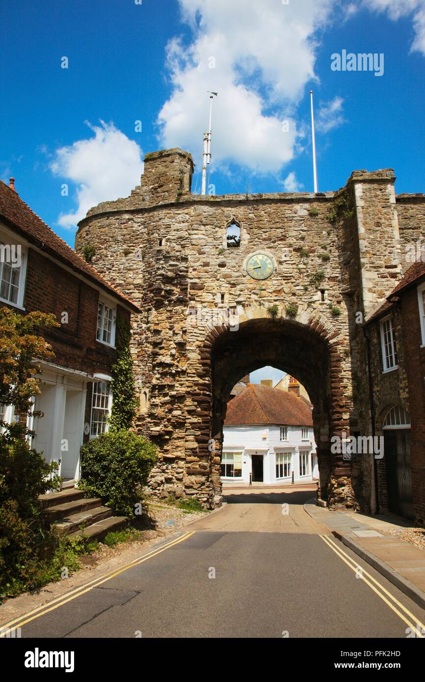 Rye england land gate hi-res stock photography and images - Alamy