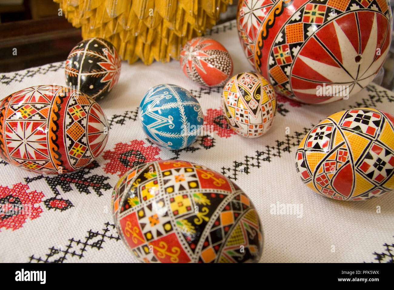 Ukrainian easter eggs pysanky hi-res stock photography and images - Alamy