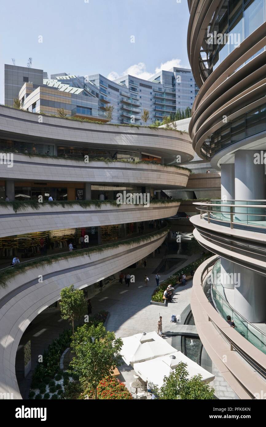 Turkey, Istanbul, Levent, Kanyon shopping mall Stock Photo - Alamy