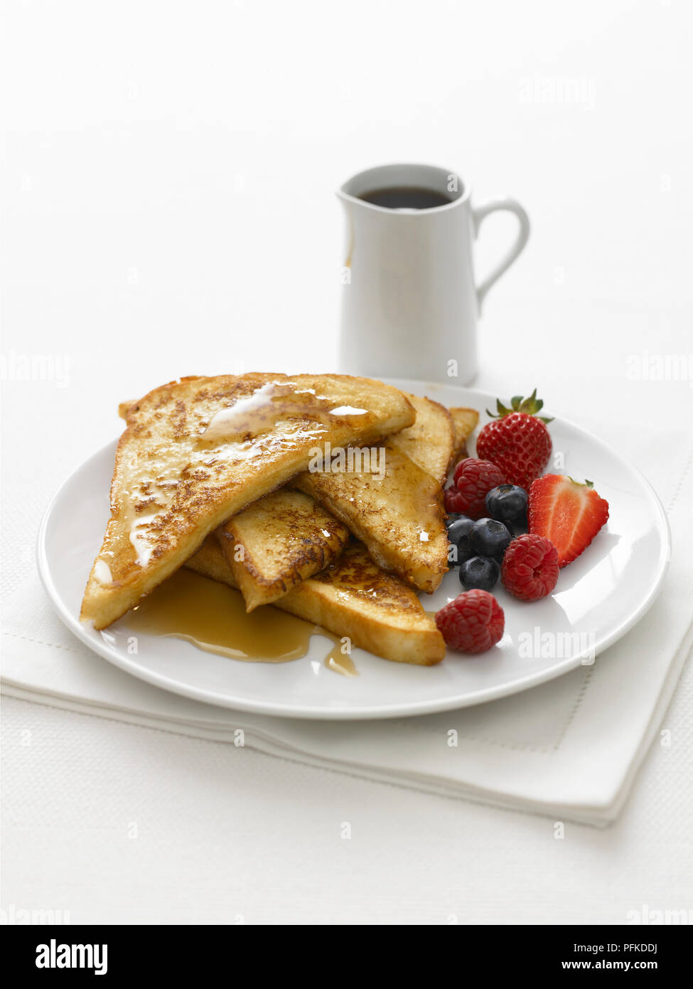 Plate Piled High Stock Photos & Plate Piled High Stock Images - Alamy