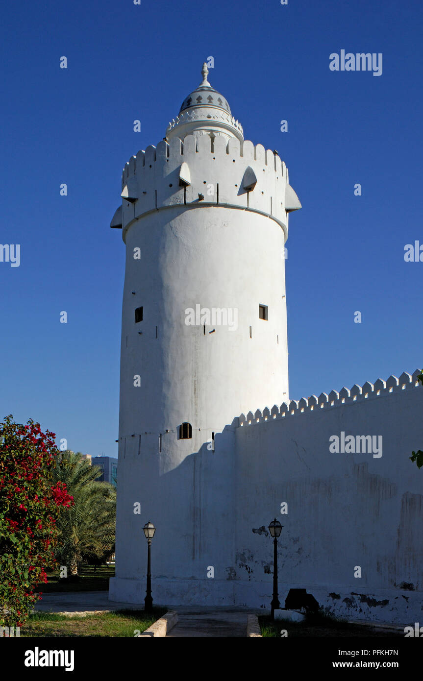 United Arab Emirates, Abu Dhabi, Qasr al-Hosn, round watchtower of ...