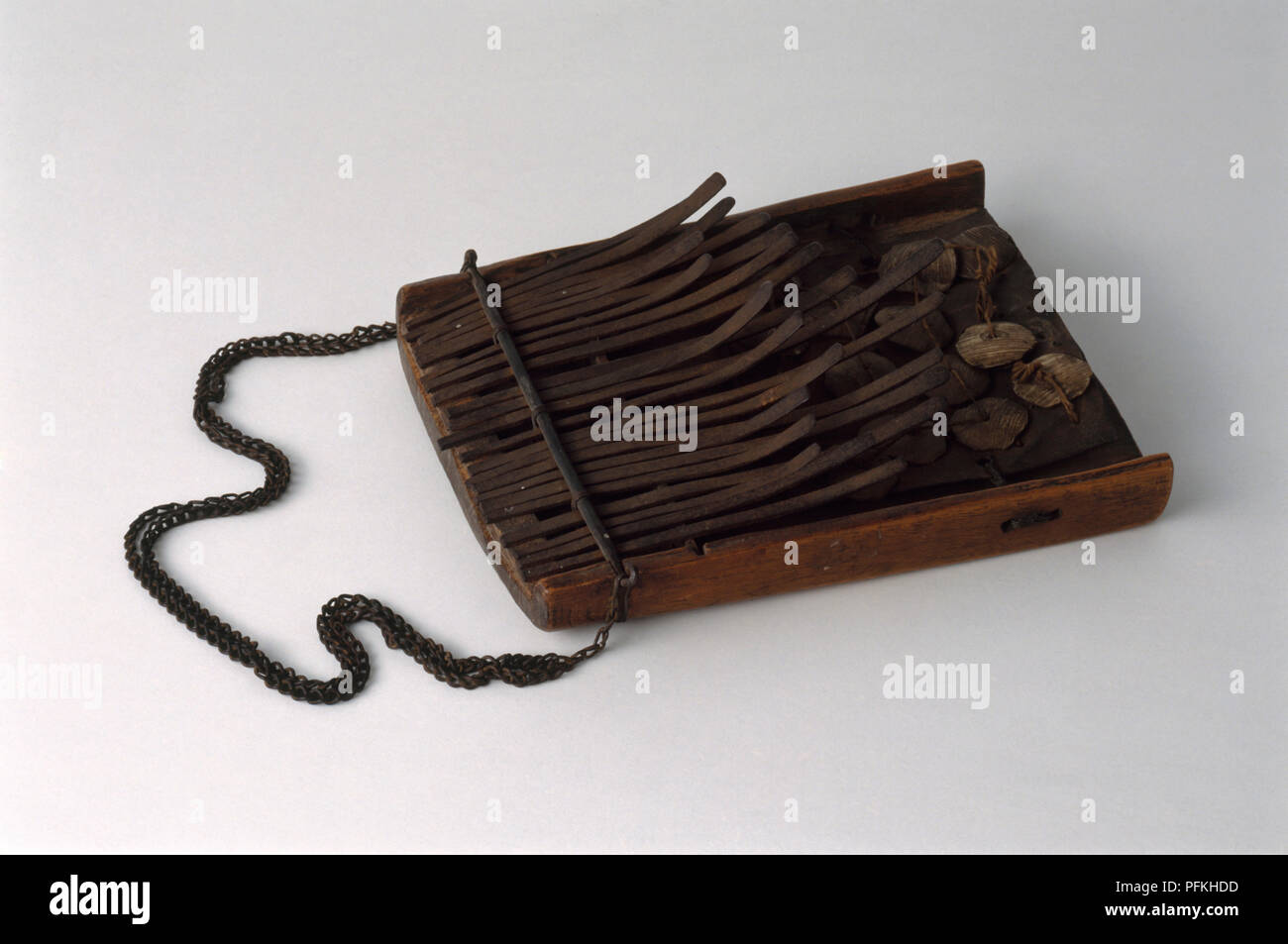 Thumb piano hi-res stock photography and images - Alamy