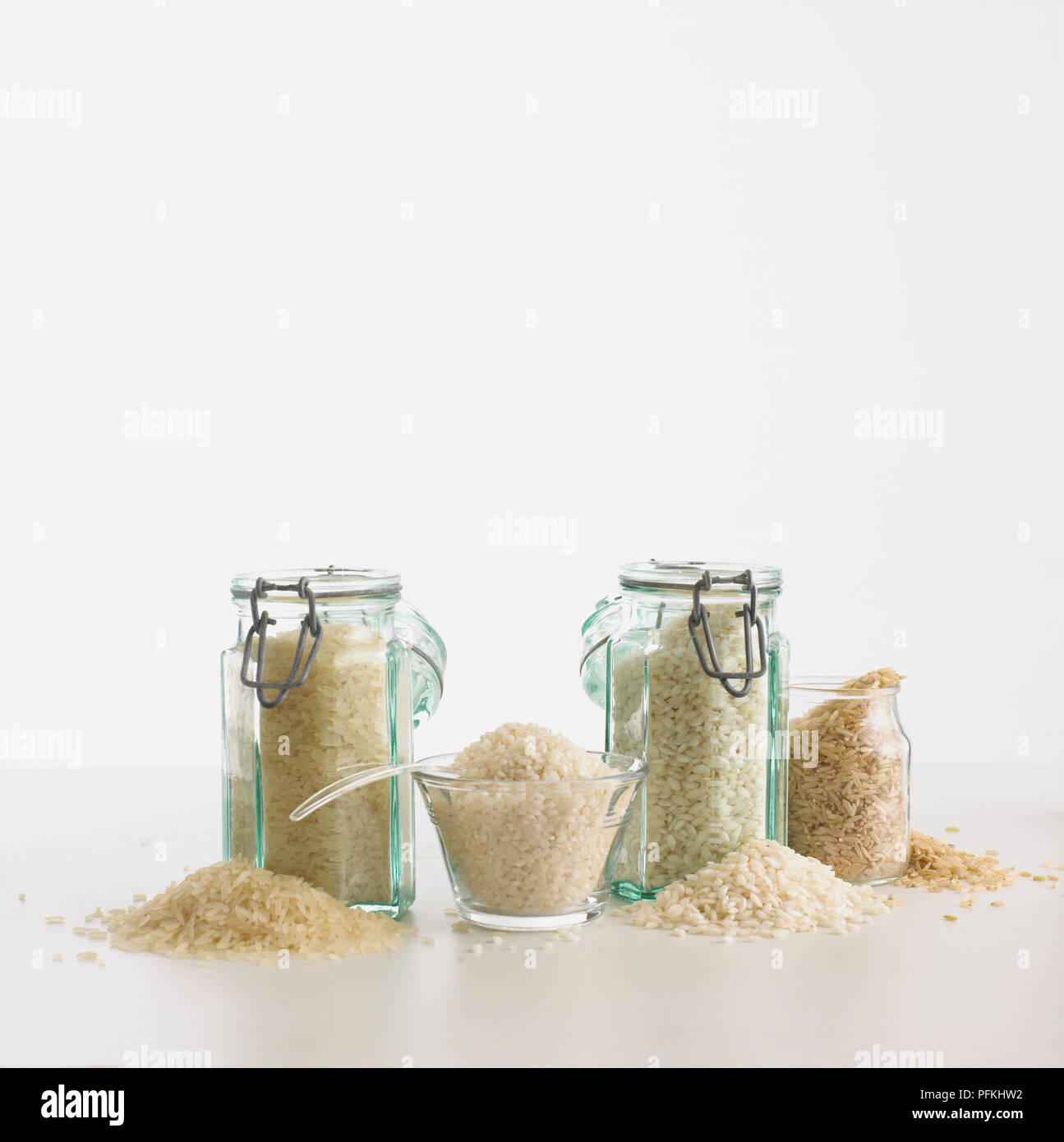 Selection of different types of rice, including short grain and long ...