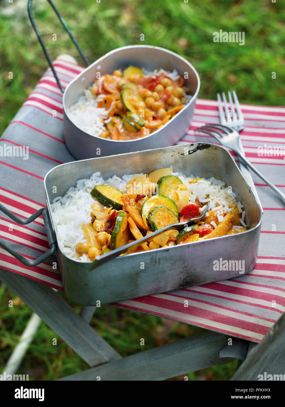 Mess tins hi-res stock photography and images - Alamy