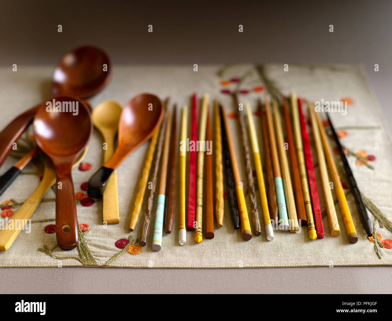 Different chopsticks hi-res stock photography and images - Alamy