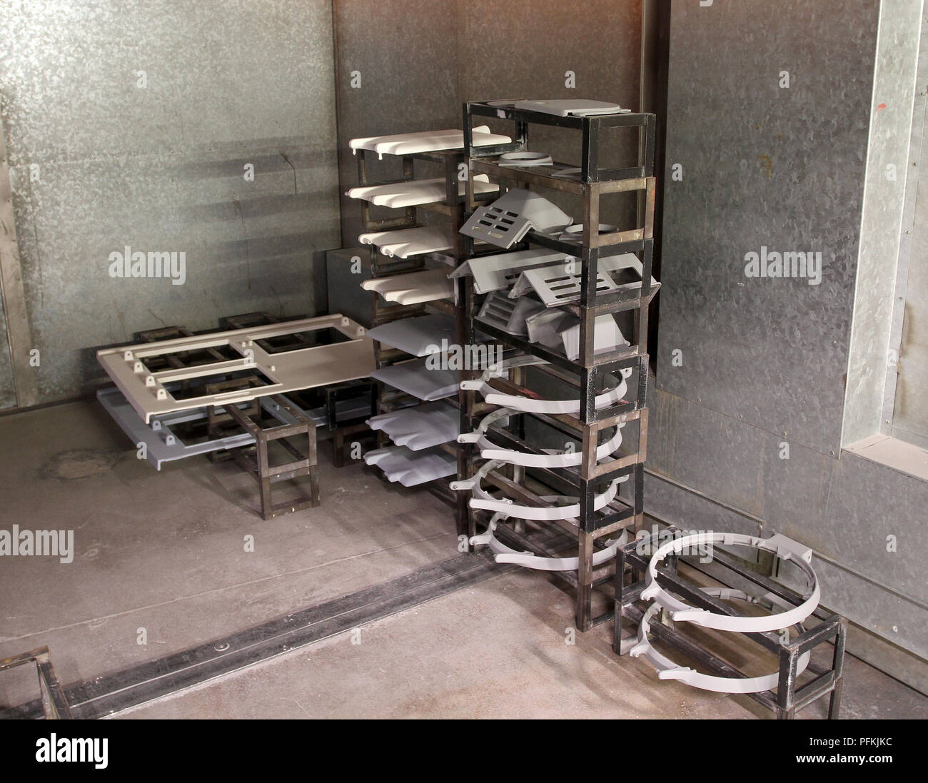 Worker detail turntable hi-res stock photography and images - Alamy