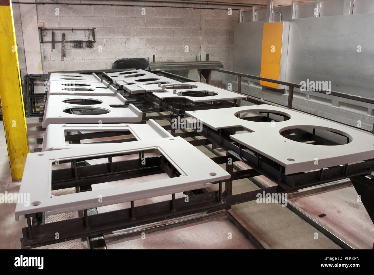 Worker detail turntable hi-res stock photography and images - Alamy