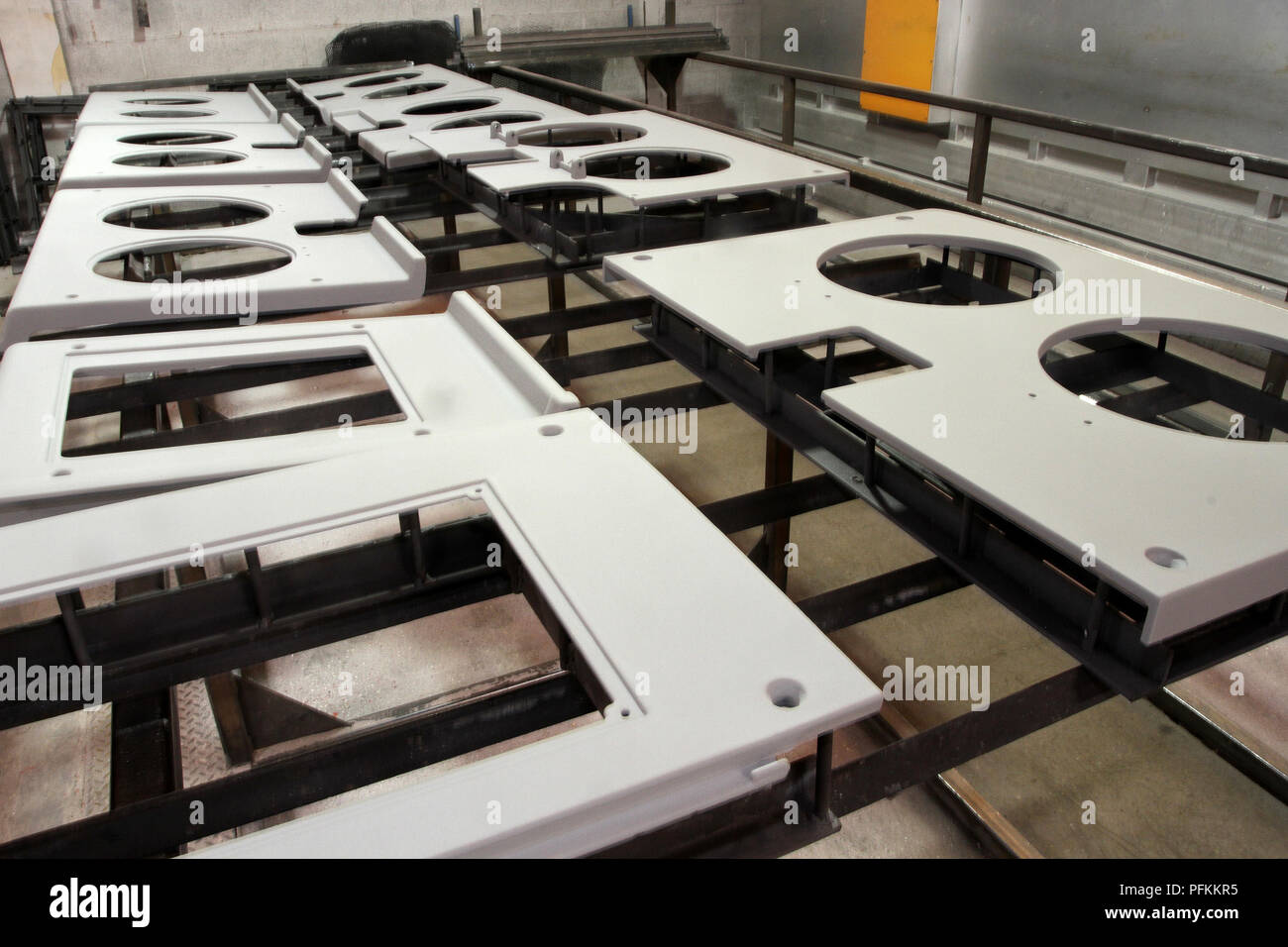 Worker detail turntable hi-res stock photography and images - Alamy