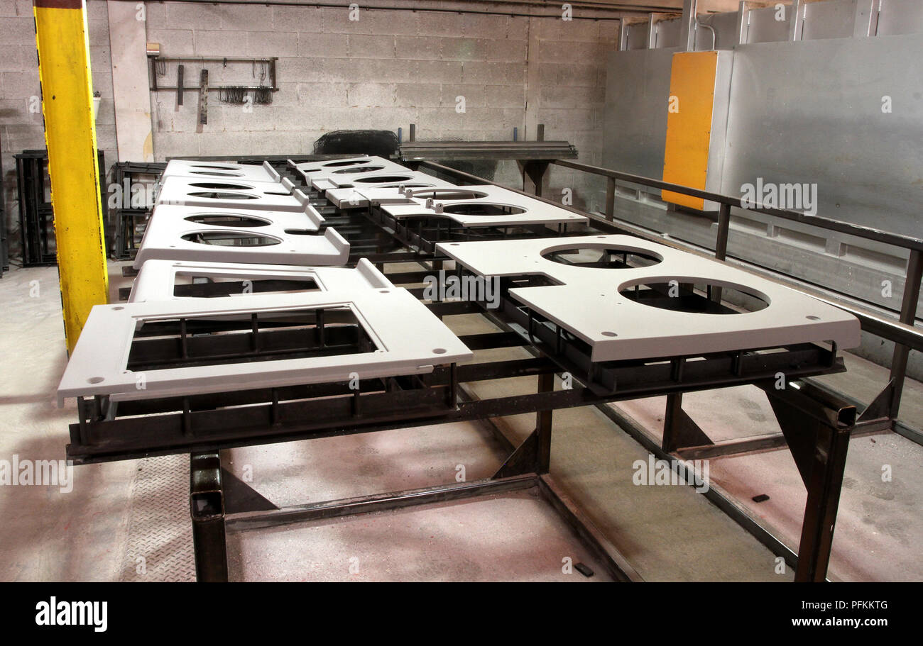 Worker detail turntable hi-res stock photography and images - Alamy