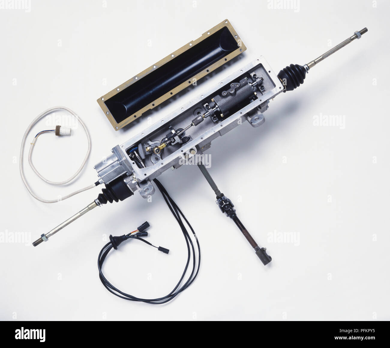 Cross section four wheel steering rack Stock Photo - Alamy