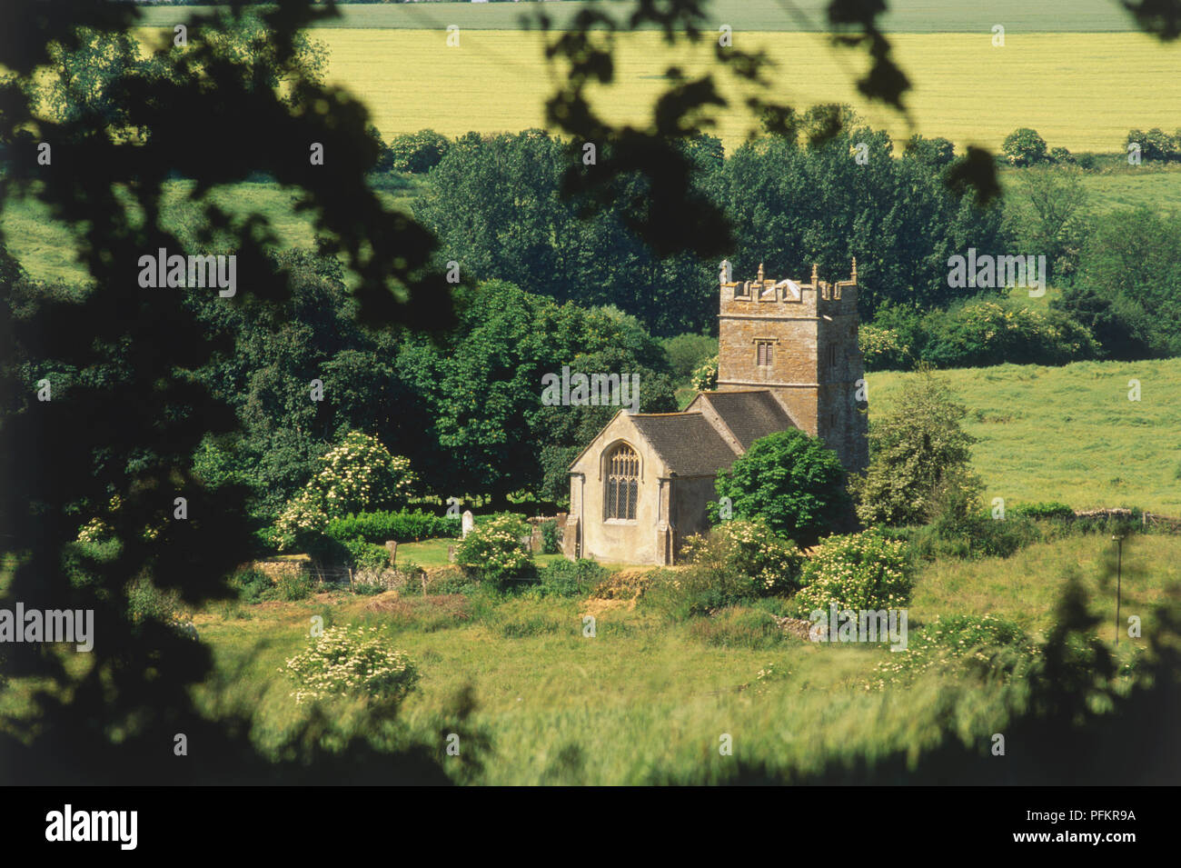 Great Britain, England, Midlands, Cotswolds, small country church ...