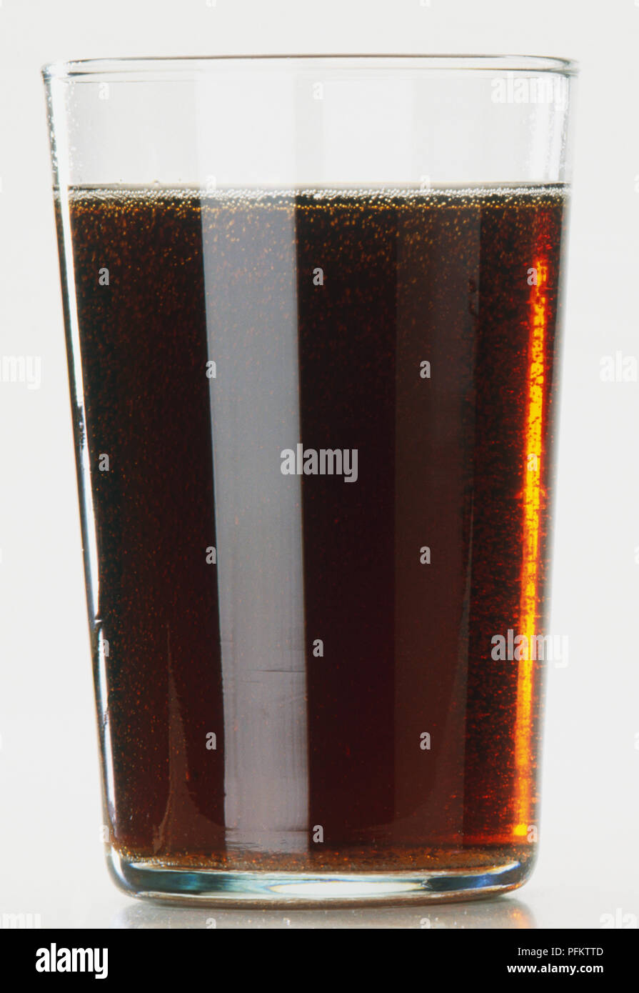 Glass of cola, close up Stock Photo - Alamy