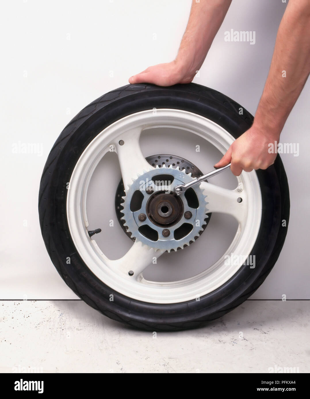 To bolt together hi-res stock photography and images - Alamy