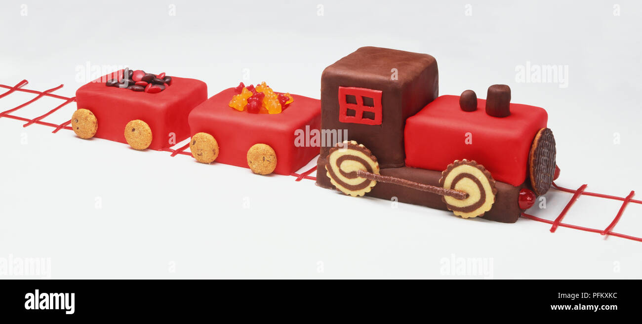 Train cake hi-res stock photography and images - Alamy