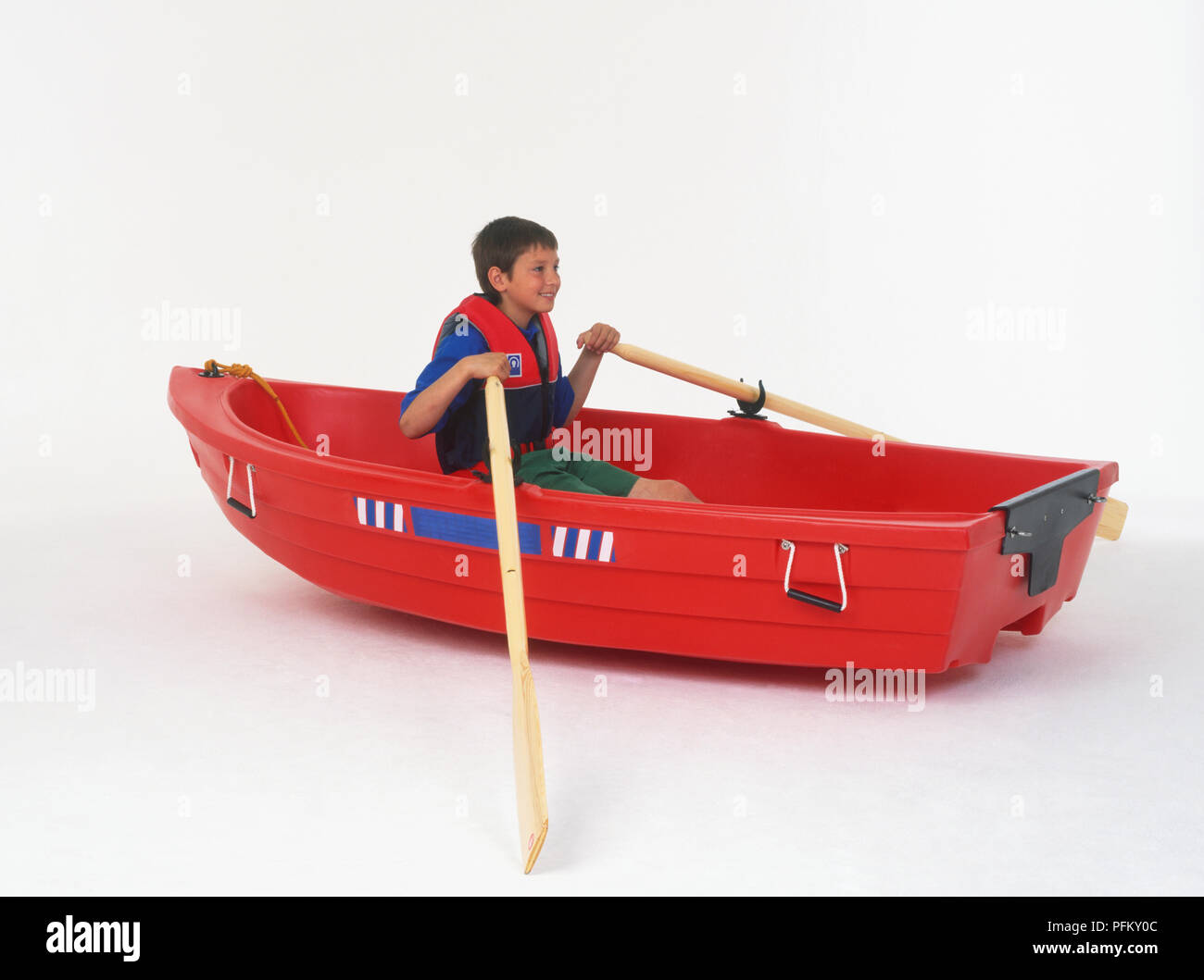Children rowing boat hi-res stock photography and images - Alamy