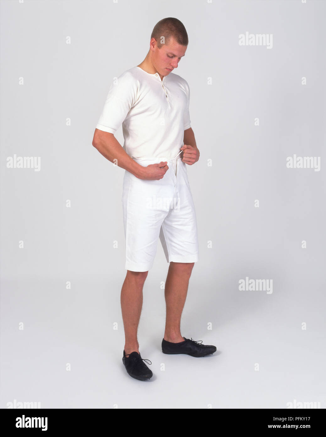 Full length male athlete hi-res stock photography and images - Alamy