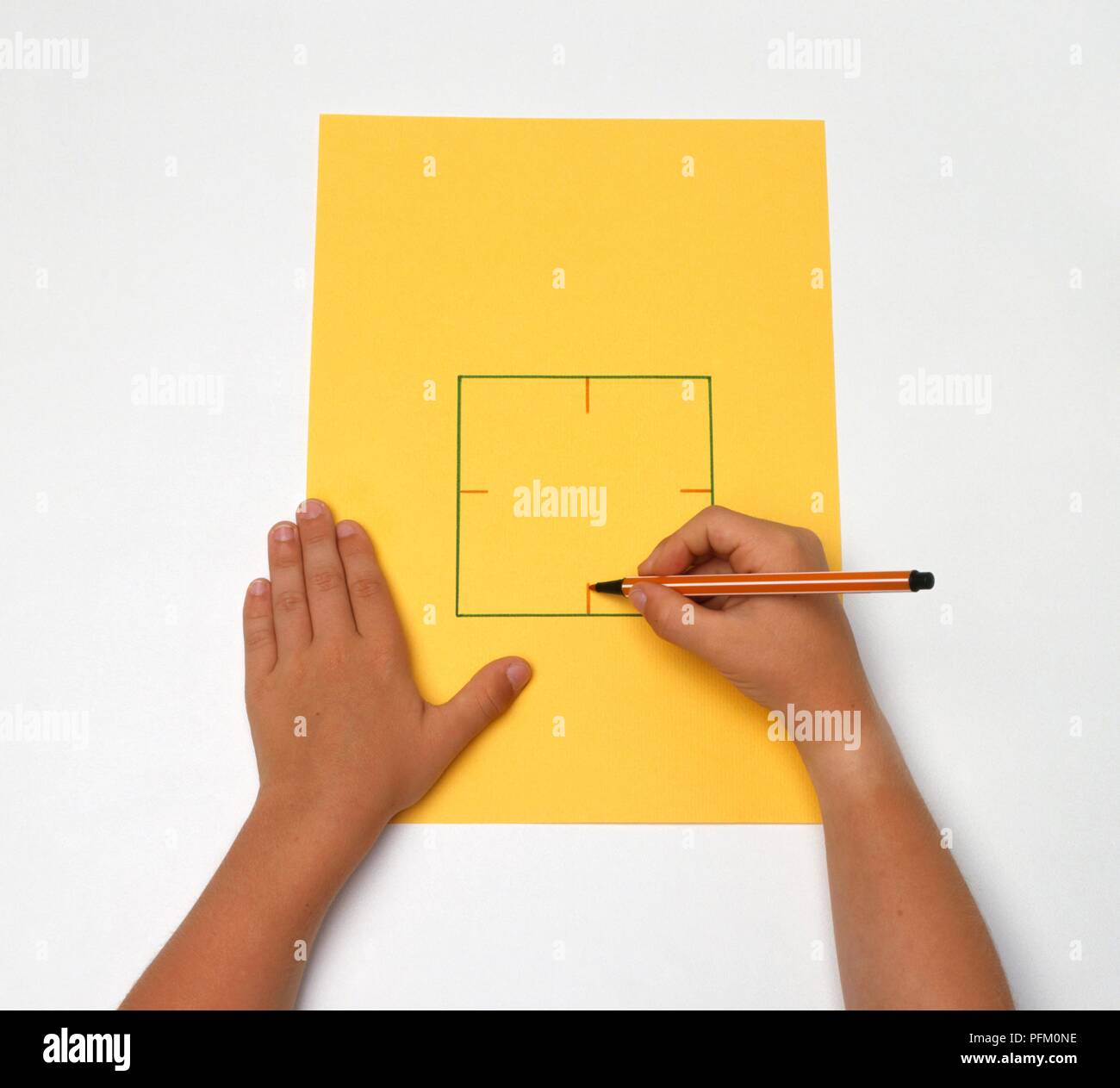 Paper drawing hi-res stock photography and images - Alamy