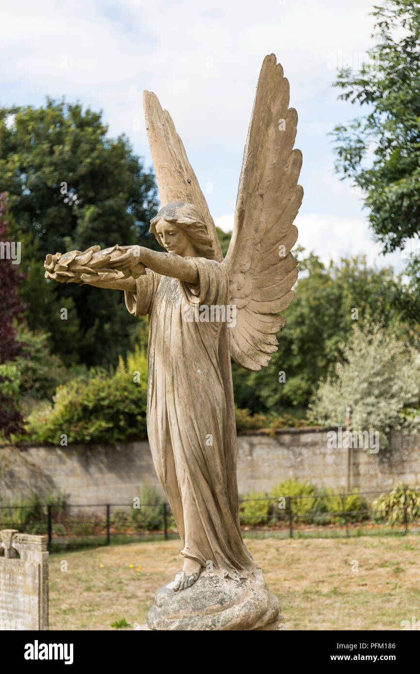 Statue Holding Wreath Stock Photos & Statue Holding Wreath Stock Images ...