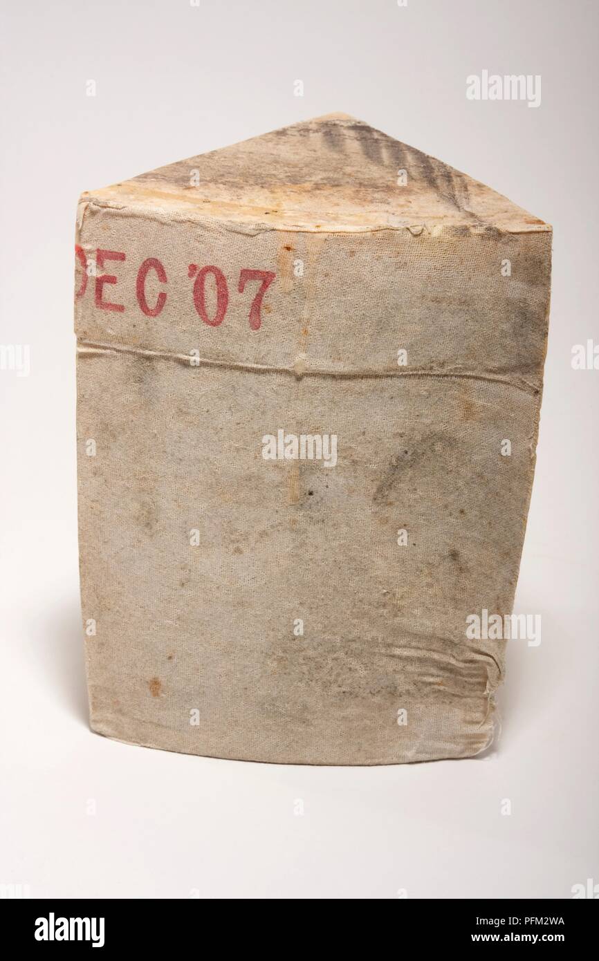 Pyengana cheddar hi-res stock photography and images - Alamy