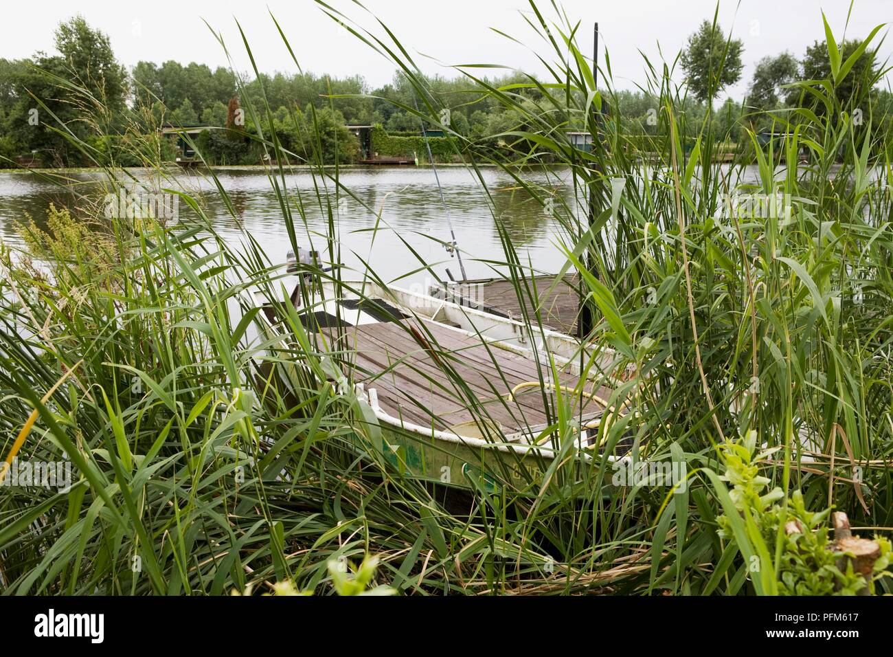 Jetty on scheldt river hi-res stock photography and images - Alamy