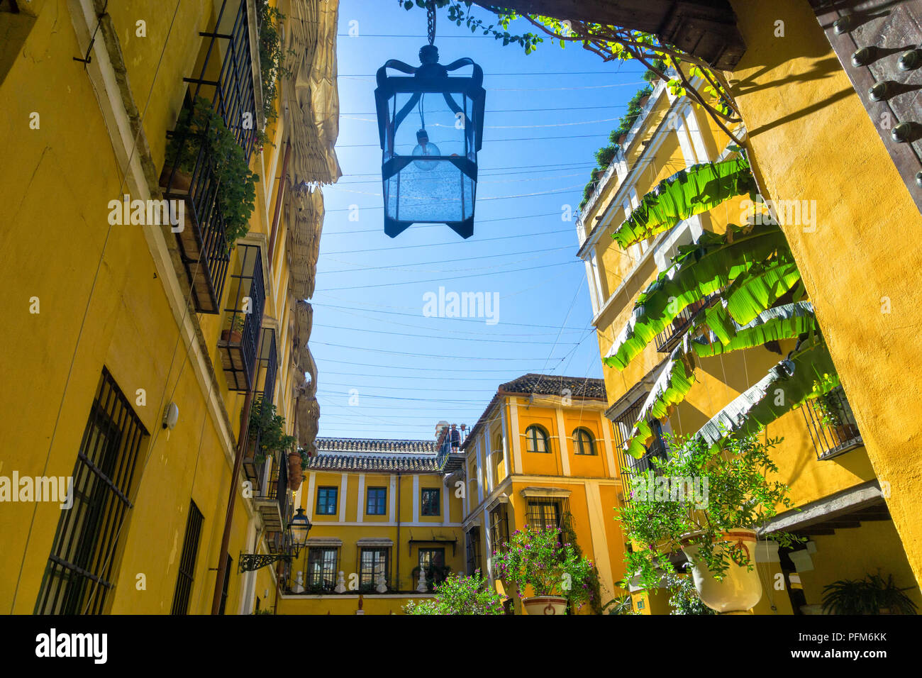 Buildings in seville hi-res stock photography and images - Alamy