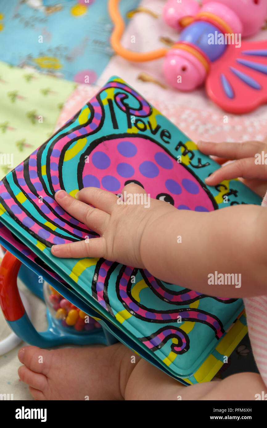 Cover book hi-res stock photography and images - Alamy