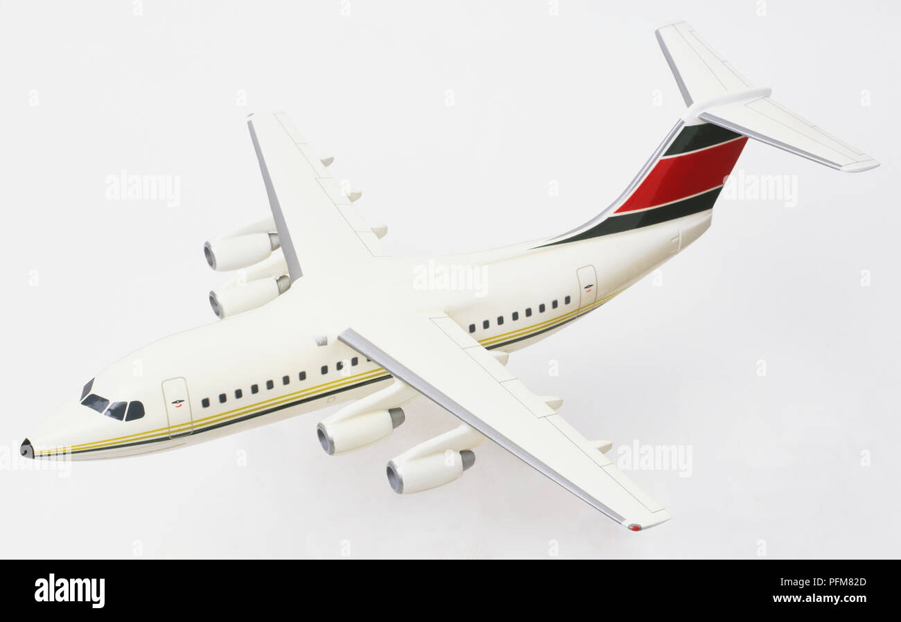 Side view of aircraft hi-res stock photography and images - Alamy