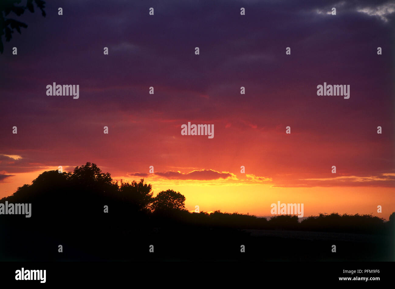 Parallel rays hi-res stock photography and images - Alamy