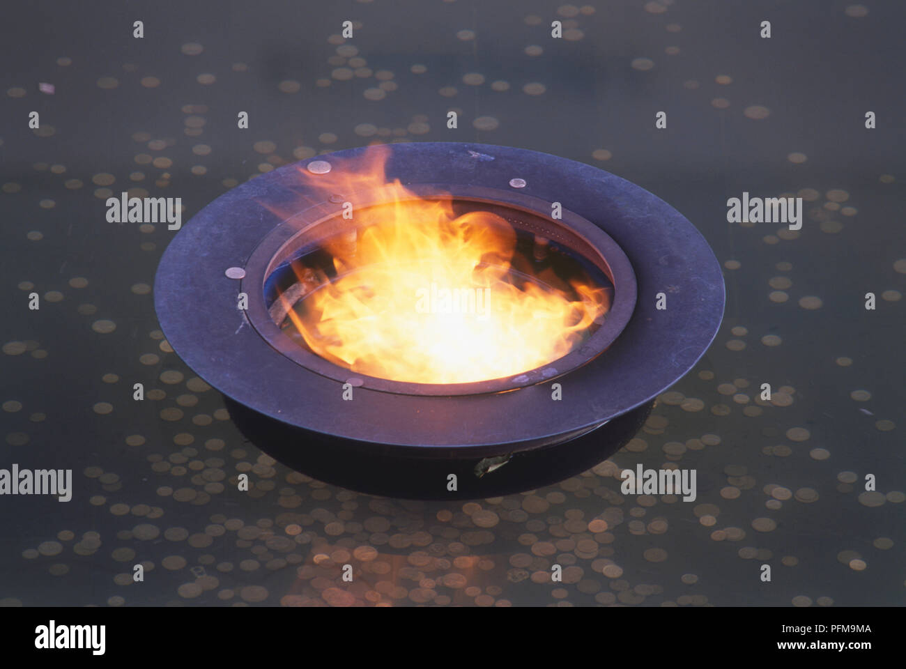 Close up eternal flame war hi-res stock photography and images - Alamy