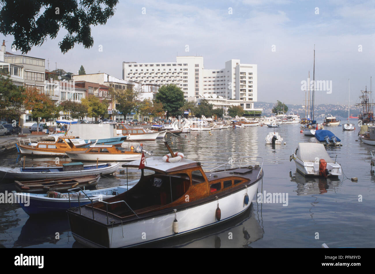 Asia, Turkey, Tarabya Bay, Upper Bosphorus, boats moored, shops and ...