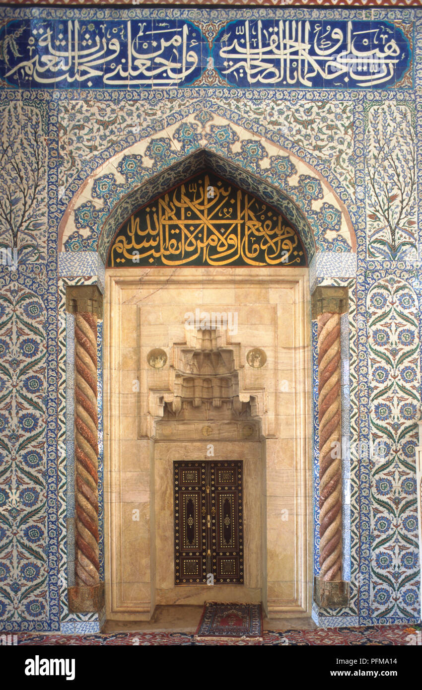 Turkey, Edirne, Selimiye Mosque, Sultan's Loge, arch with shuttered ...