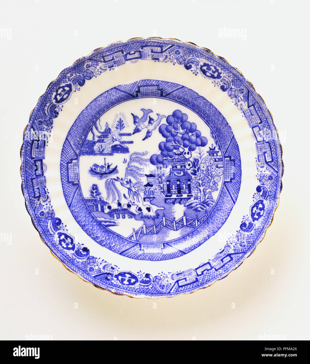 Willow pattern plate hi-res stock photography and images - Alamy