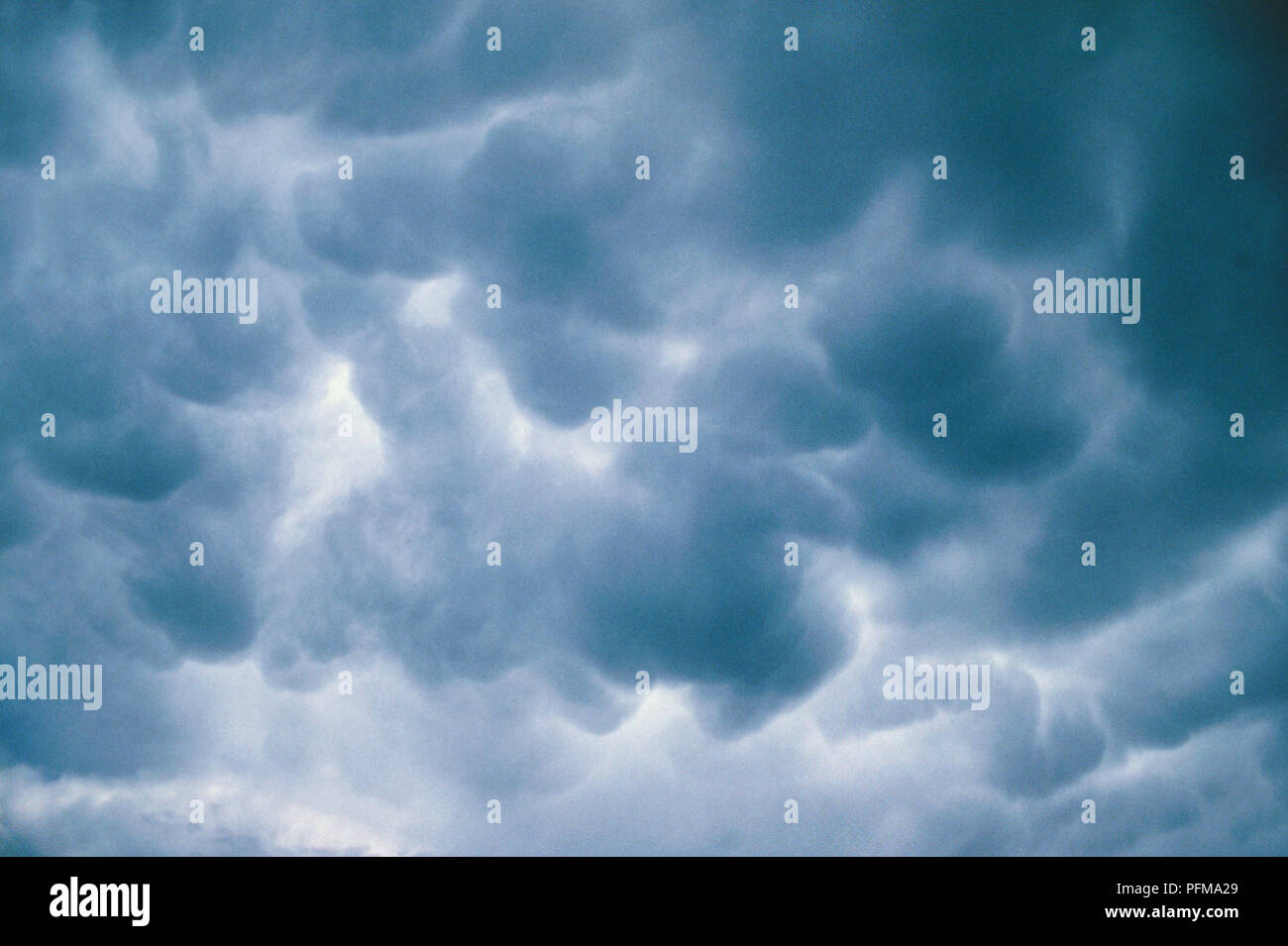 Cumulonimbus mammatus, pouch-like, sagging, cloud structure, rare ...