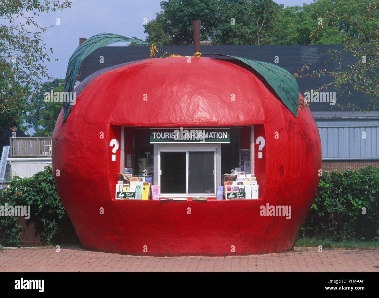 Mark booth hi-res stock photography and images - Alamy