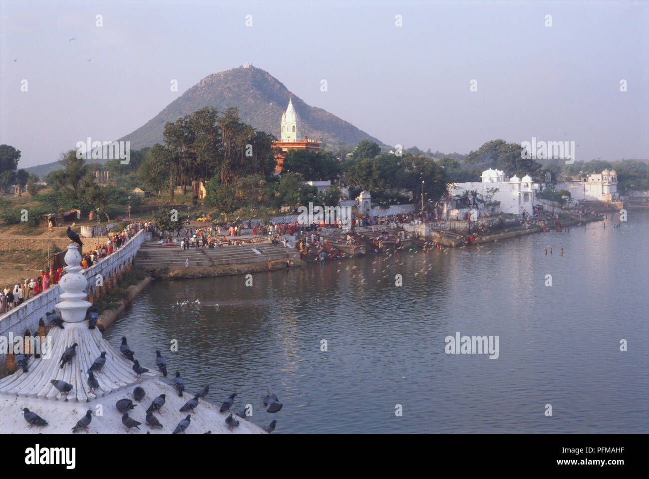 India, Pushkar, view of the sacred lake, the Savitri Temple standing on ...