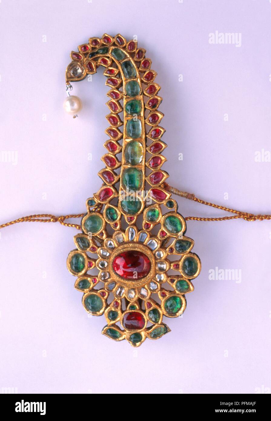 Gold jewellery india hi-res stock photography and images - Alamy