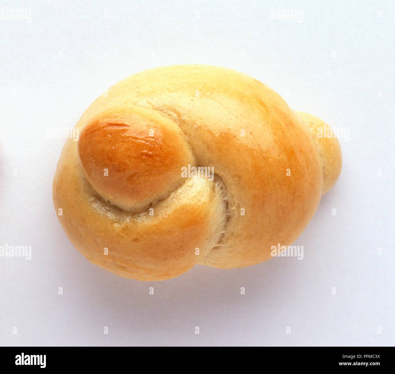 Knot bread roll hi-res stock photography and images - Alamy