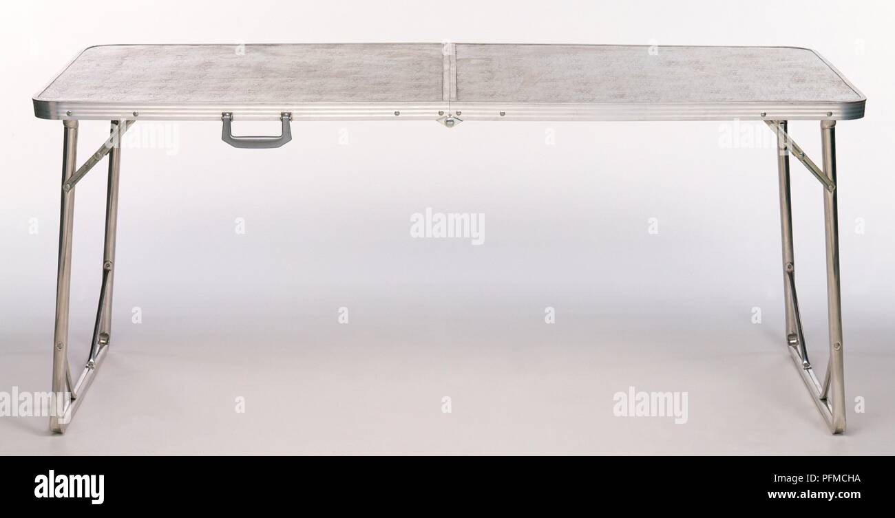 Metal table background hi-res stock photography and images - Alamy