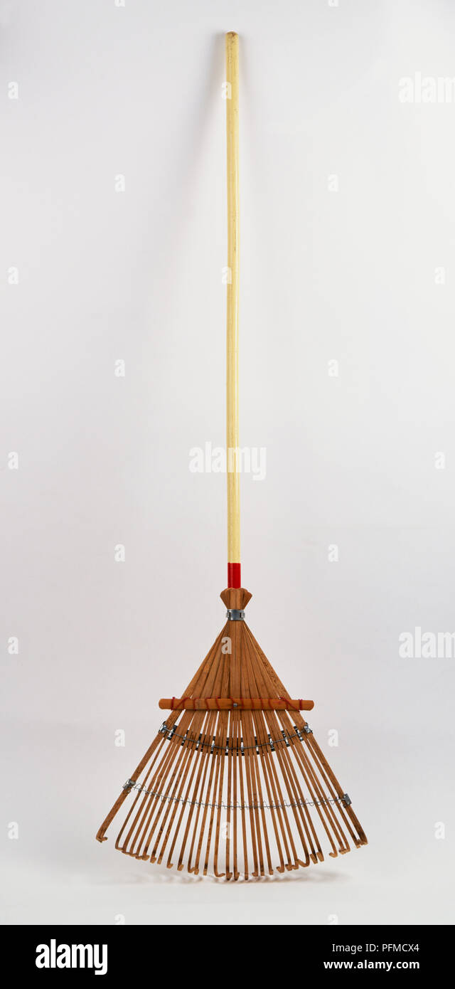 Bamboo rake hi-res stock photography and images - Alamy
