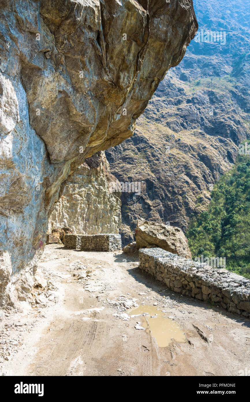 Dirt mountain hi-res stock photography and images - Alamy