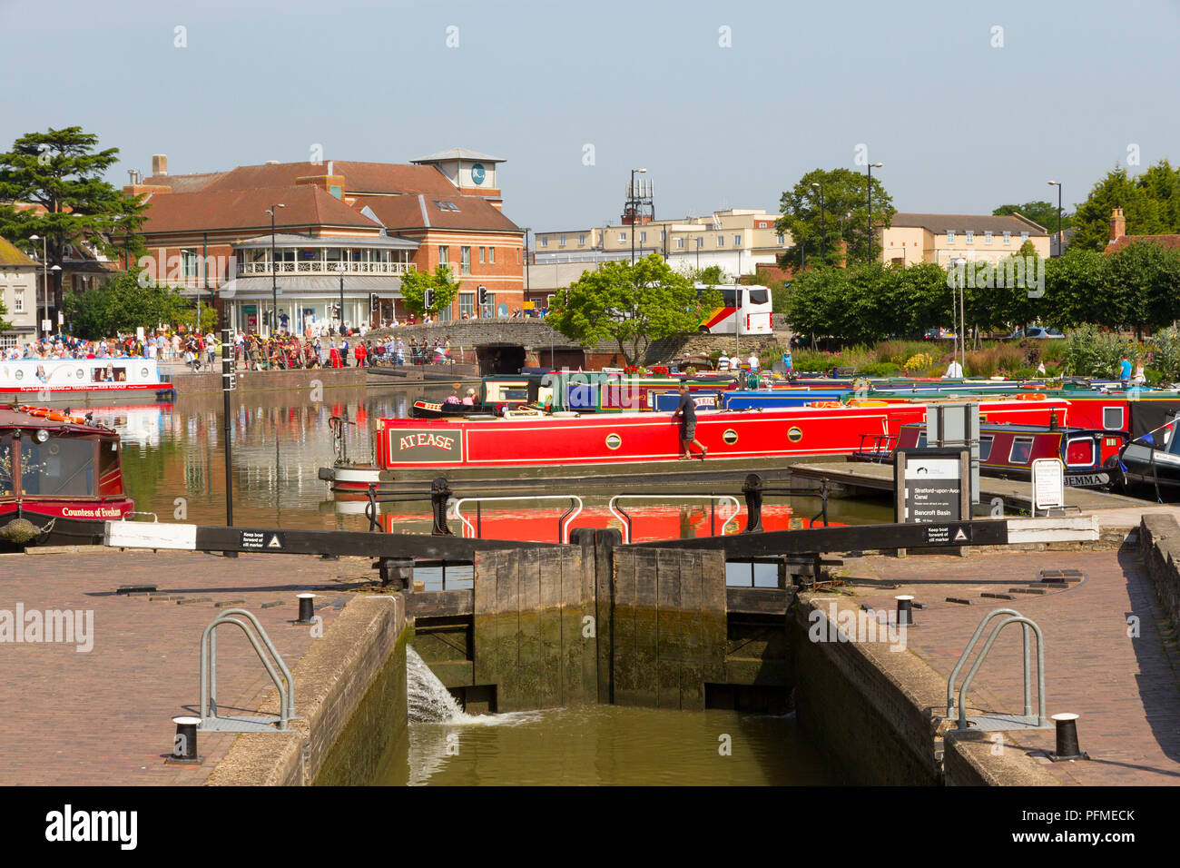 Bancroft Basin in Stratford Upon Avon Stock Photo - Alamy