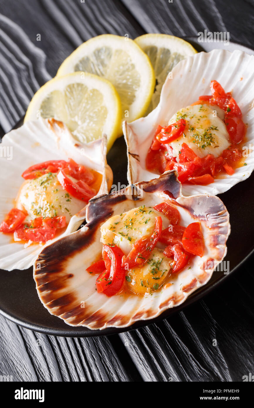 Scallops starter on table in hi-res stock photography and images - Alamy