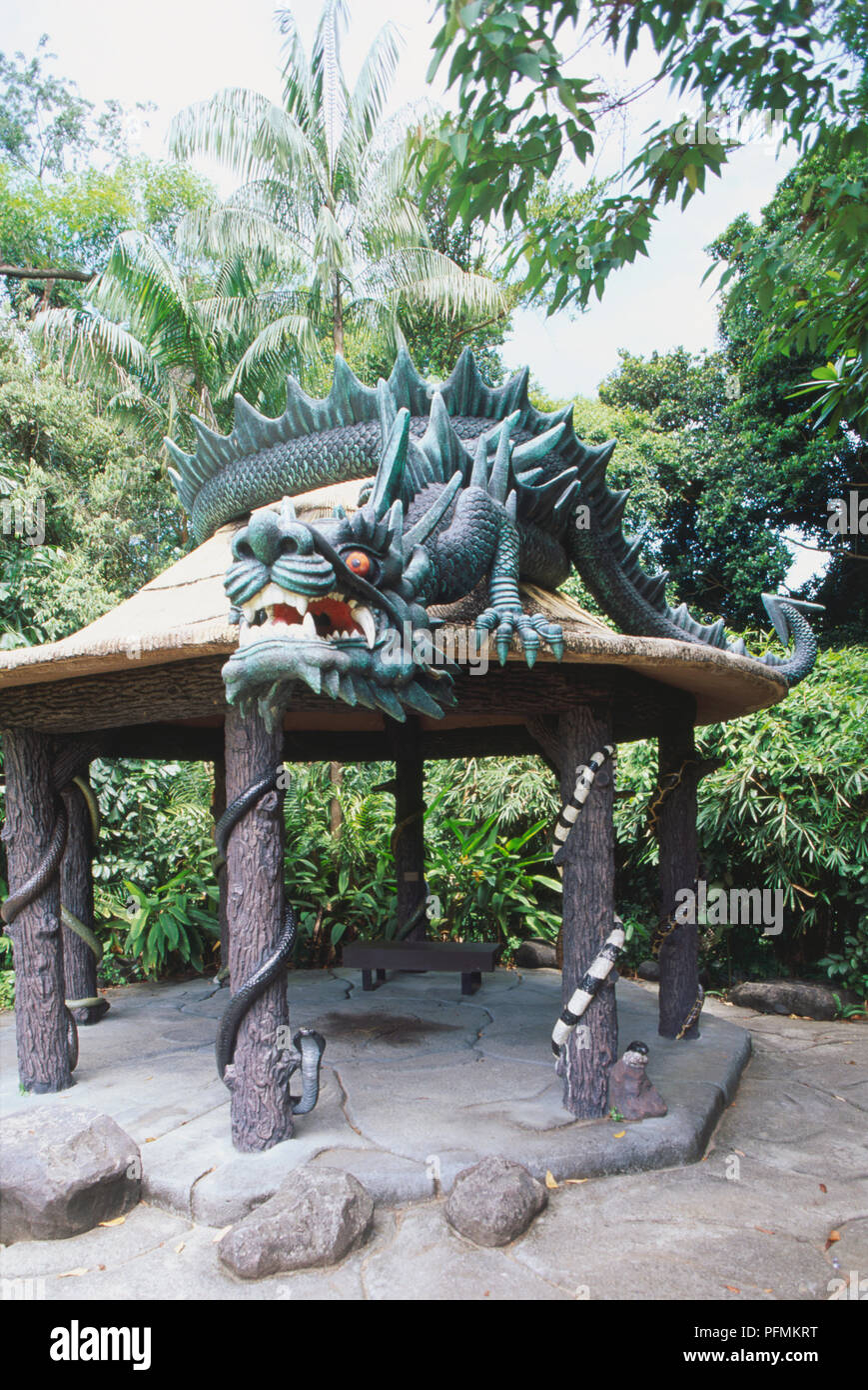 Dragon winding hi-res stock photography and images - Alamy