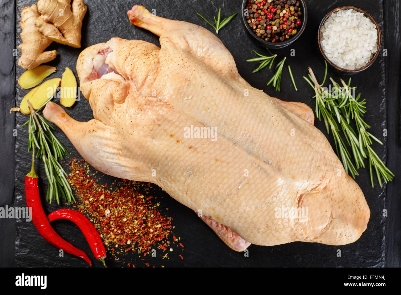 Whole duck hi-res stock photography and images - Alamy