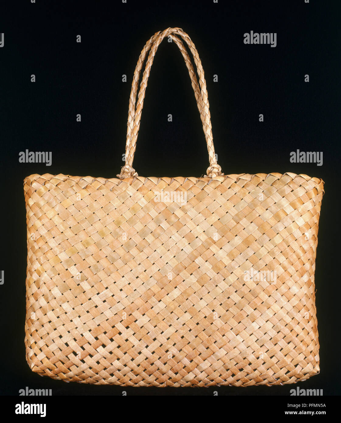 Woven flax hi-res stock photography and images - Alamy