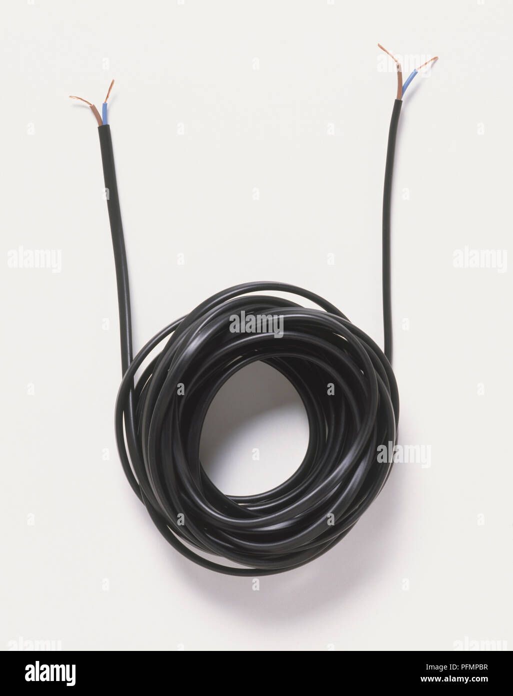 Stranded cable hi-res stock photography and images - Alamy