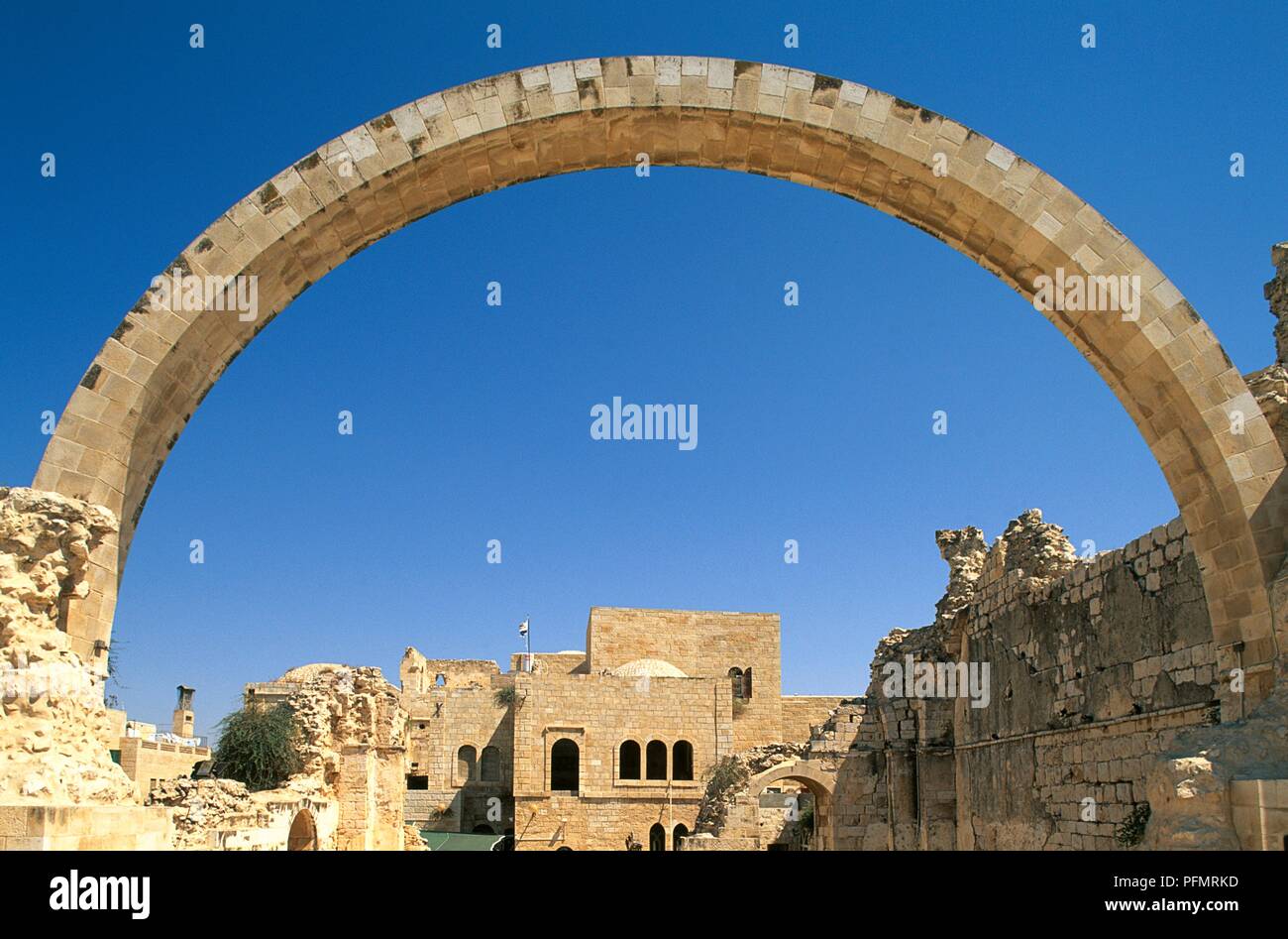 Hurva synagogue arch hi-res stock photography and images - Alamy
