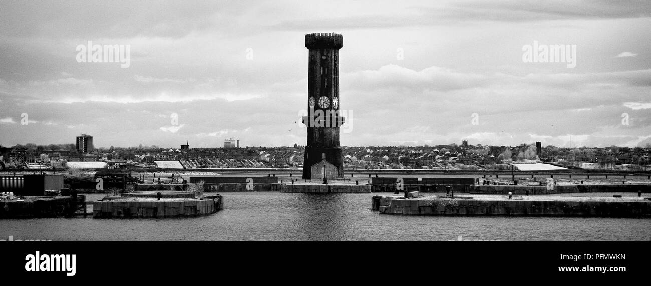 Victoria Tower, Liverpool Docks Stock Photo - Alamy